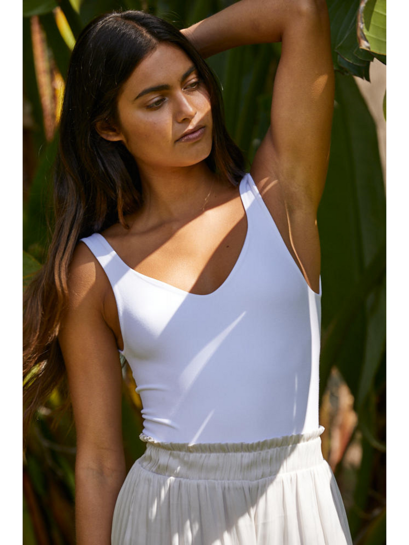 V Neck Bodysuit – Ruby and Jenna